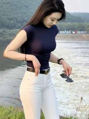 白色丰胯牛仔裤女高腰九分小脚裤