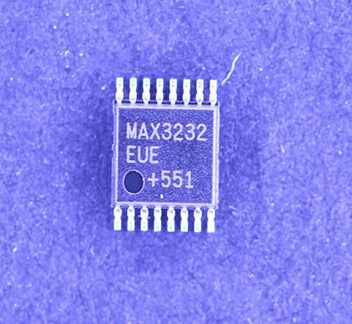 MAX3232EUE TSSOP-16贴片 串口通讯芯片 MAXIM原装正品