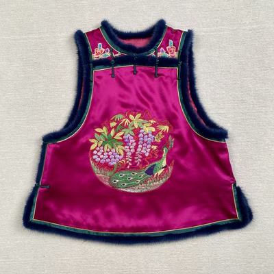 云饰图腾刺绣毛边国风冬季棉马夹