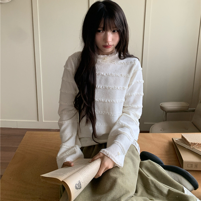 蛋包饭餐厅2025冬季新款 米白距离感百搭打底衫 10.20 20:00 上新