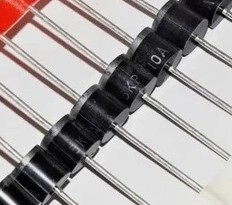 TVS管 瞬态抑制二极管 5KP26A 5000W 26V