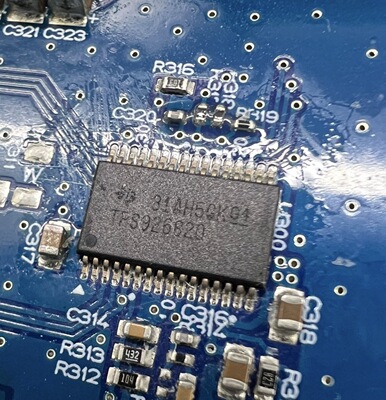 TPS92682Q HTSSOP-32 汽车电脑板多通道 恒压恒流LED驱动器芯片