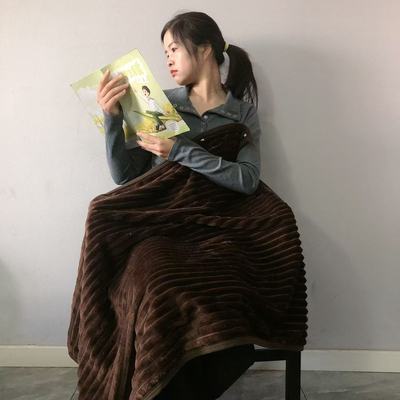 法兰绒午睡盖腿披肩毛毯带暗扣