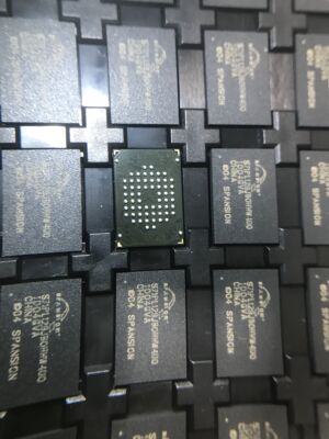 拍前咨询S71GL064AB0BFW0Z S71PL064JB0BFWQB S71PL129NB0HFW4U0