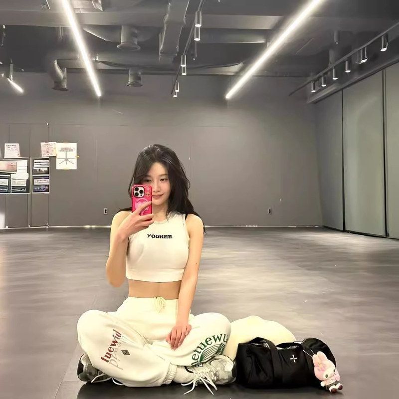 修身同款YOUH上衣无袖朴秀荣背心现货短款 性感蕾丝花边辣妹EEJOY