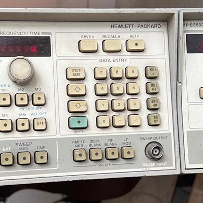HP8350B HP83592B 20GHz信号源议价维修