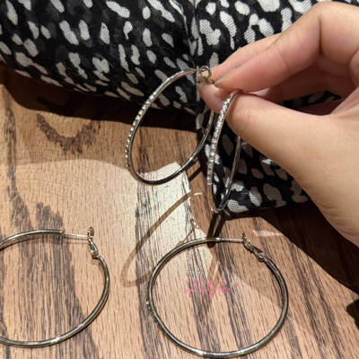 iFHHee “夏之星，你跑不掉的！”时髦复古闪闪千禧大圈圈耳环