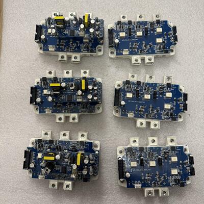 英飞凌模块F3L300R07PE4 带板子