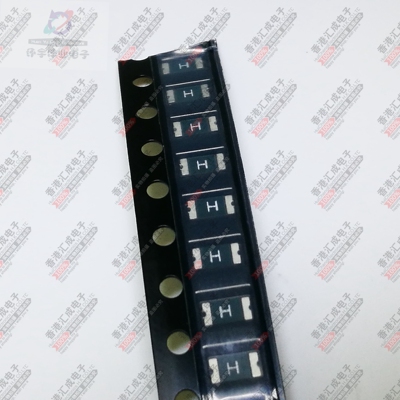 1206L110THYR 1206 1.1A 8V 贴片自恢复保险丝 全新原装