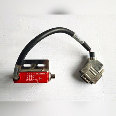 施耐德XCSM4110L1行程开关 议价