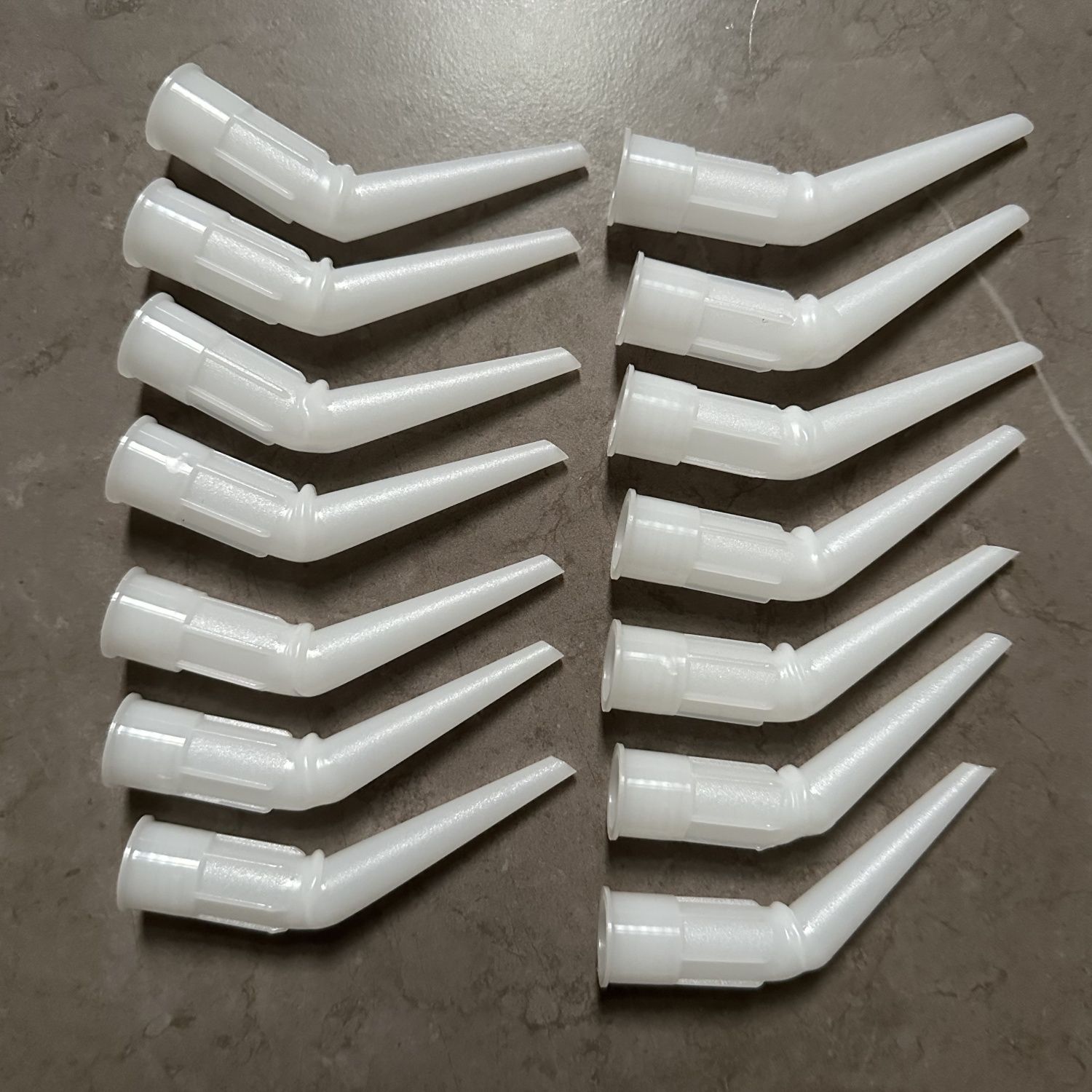 玻璃胶专业师傅弯胶嘴收边神器专用施工门窗门道美容胶密封胶胶嘴