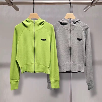 连帽字母皮标装饰休闲百搭针织衫