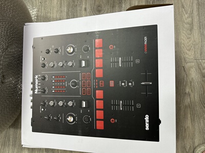 露马Numark Scratch 2路DJ混音台 Serato DVS内置声卡