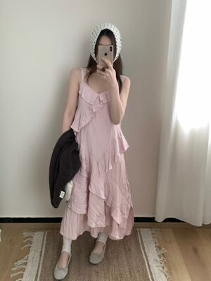 26早春韩版one mirror法式度假风收腰裙高级感不规则荷叶边连衣裙