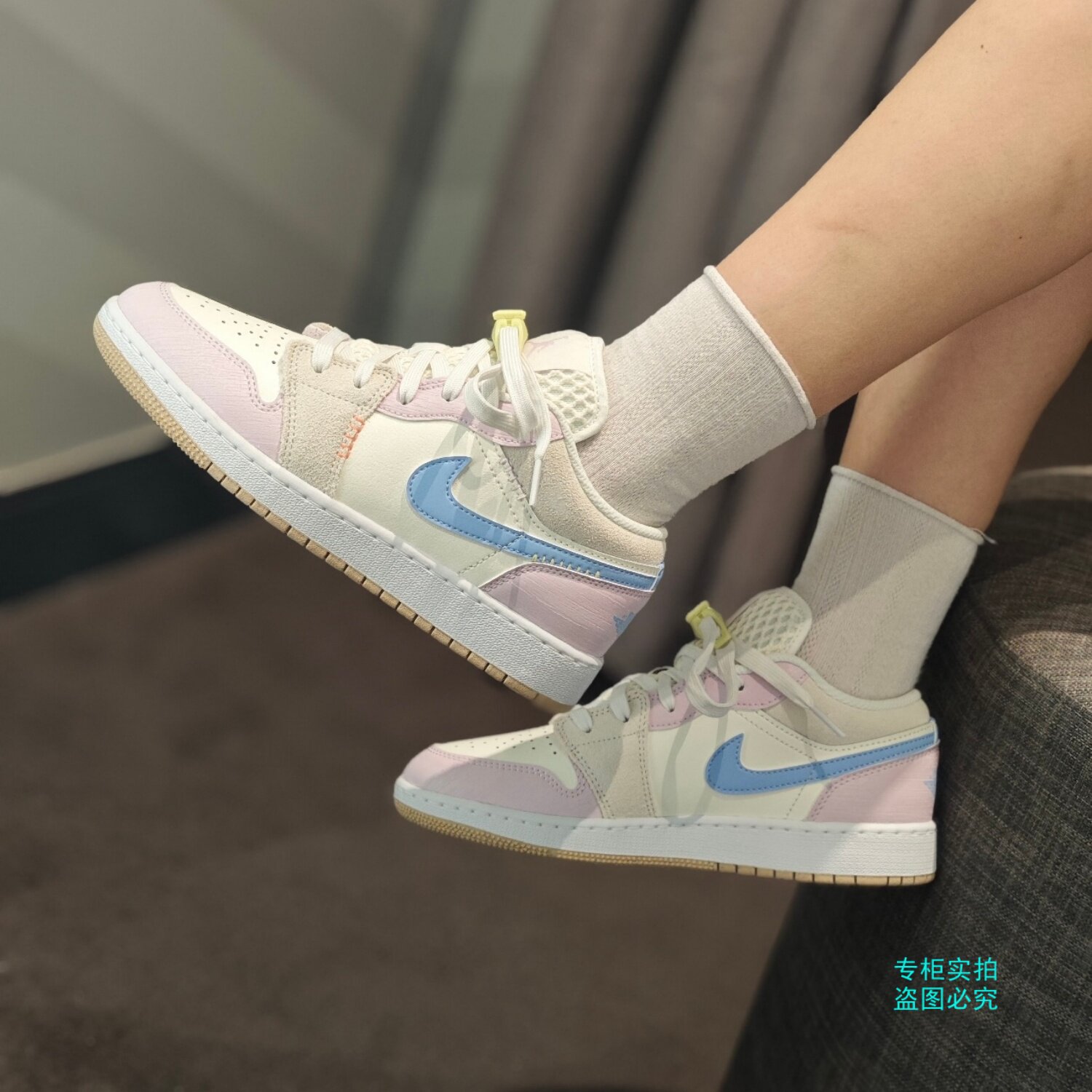 Nike耐克26年秋季新款大童鞋JORDAN AJ1 运动板鞋女鞋IW2019-141