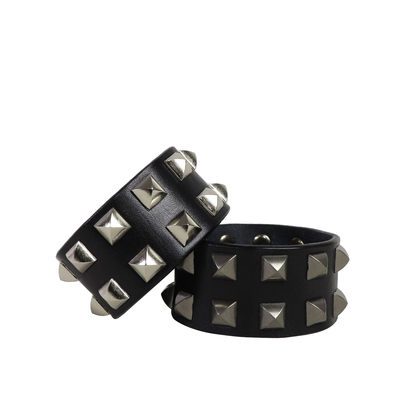 Studded硬核塔钉潮流手镯