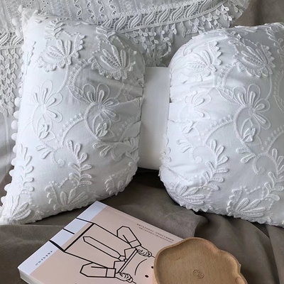 欧式白色蕾丝花朵蝴蝶结抱枕