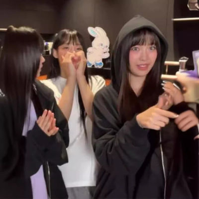 New鲸妹姜谐粼金玟池金敏智范玉欣同款棉卫衣连帽开衫拉链外套