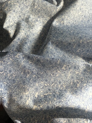 一米 蓝色花朵款 弹力 缎子布料 0147面料（宽1.45米左右）