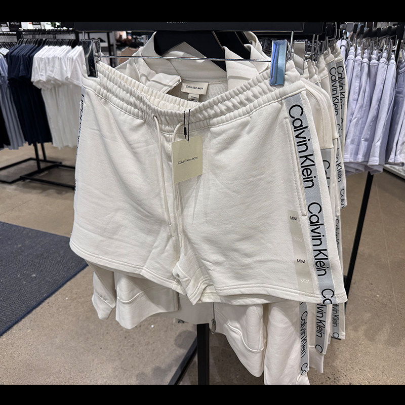Calvin Klein CK女士夏季款松紧腰系带侧面串标短卫裤CW730