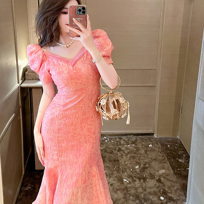 2025夏季法式减龄印花修身连衣裙