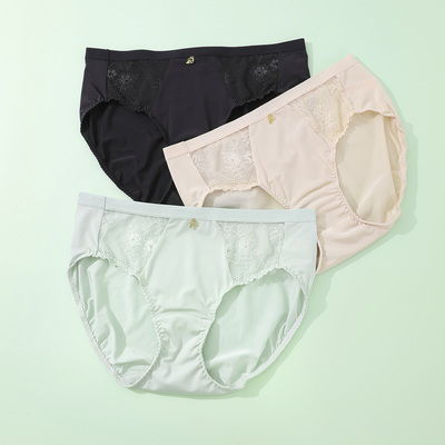 安莉芳旗下安朵低腰蕾丝三角裤女
