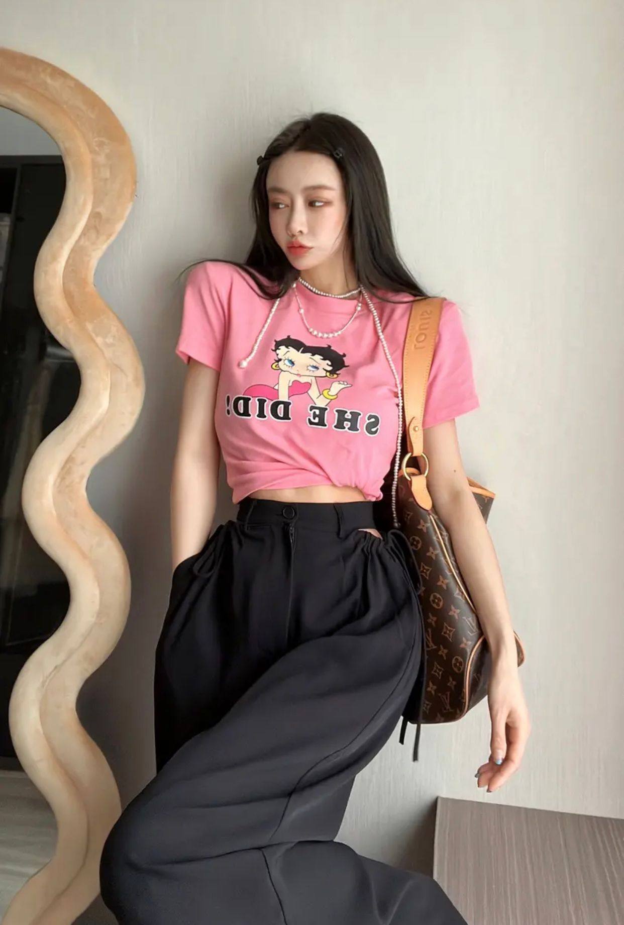 Sundy韩国东大门ins23夏贝蒂小姐修身短袖T恤+腰部镂空休闲长裤_虎窝淘