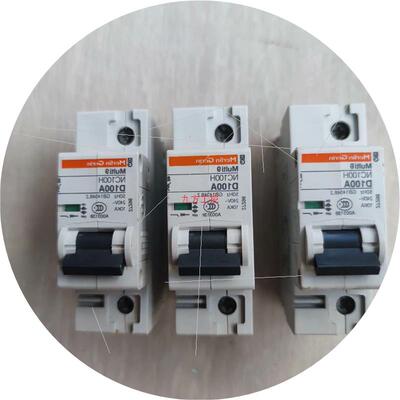 议价MUItI9空气开关库存品NC100H D100A 实物图