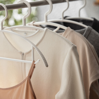 懒角落无痕衣架防肩角不起包加粗挂衣晾晒塑料防滑晾衣撑挂衣服