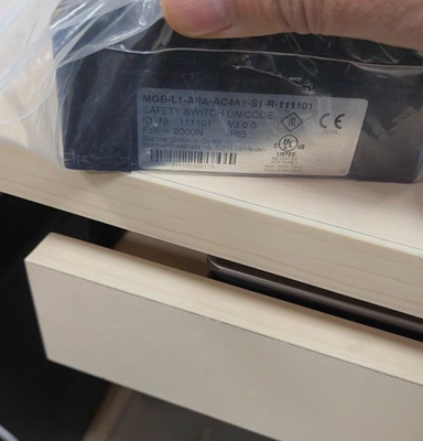 安士能 111101 MGB-L1-ARA-AC4A1-S1-R-111101