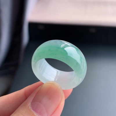 缅甸天然A货冰糯飘绿翡翠指环
