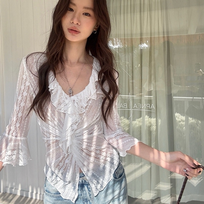 TCCW复古蕾丝风透视小衫法式上衣