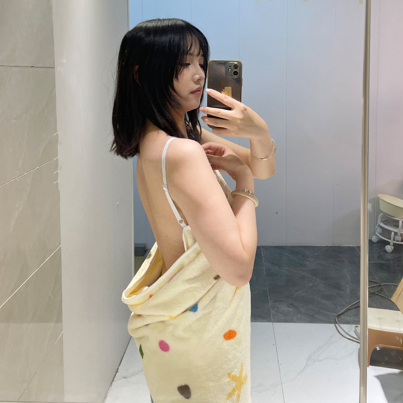 吊带浴巾女2026新款可穿可裹洗澡吸水速干成人浴裙家用睡衣家居服