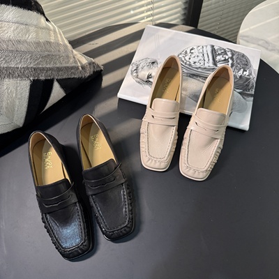 【LAZYVISION】2025春季新款英伦风单鞋方头小皮鞋