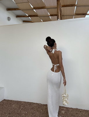 欧美风度假新款时尚ins风挂脖露背针织连衣裙女修身显瘦包臀长裙