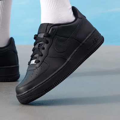 耐克大童缓震低帮舒适休闲运动鞋