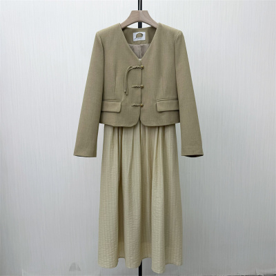 香●2026春季新 连衣裙套装女时尚盘扣西装外套吊带裙两件套3214
