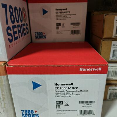 议价EC7850A1072 自动编程控制器 燃烧控制工控配件维修