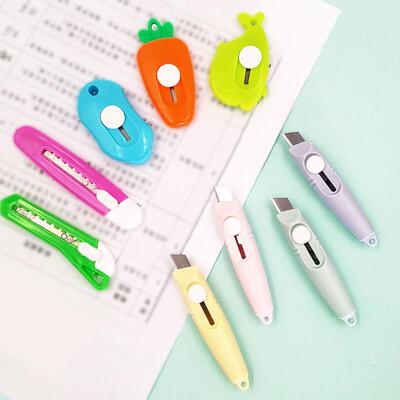 Mini portable utility knife for opening packages, paper cutt