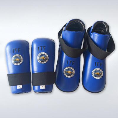 ITF护具套装跆拳道实战比赛防护护手护脚套红色蓝色透气专业护具