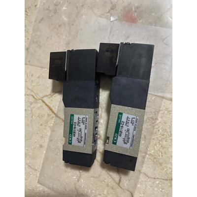 电磁阀4KB119-C2 4KB119-00-C2 99新 没有配件和包装 低价处理