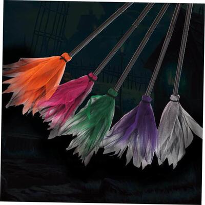 Halloween witch party wizard Harry Potter flying broom万圣节