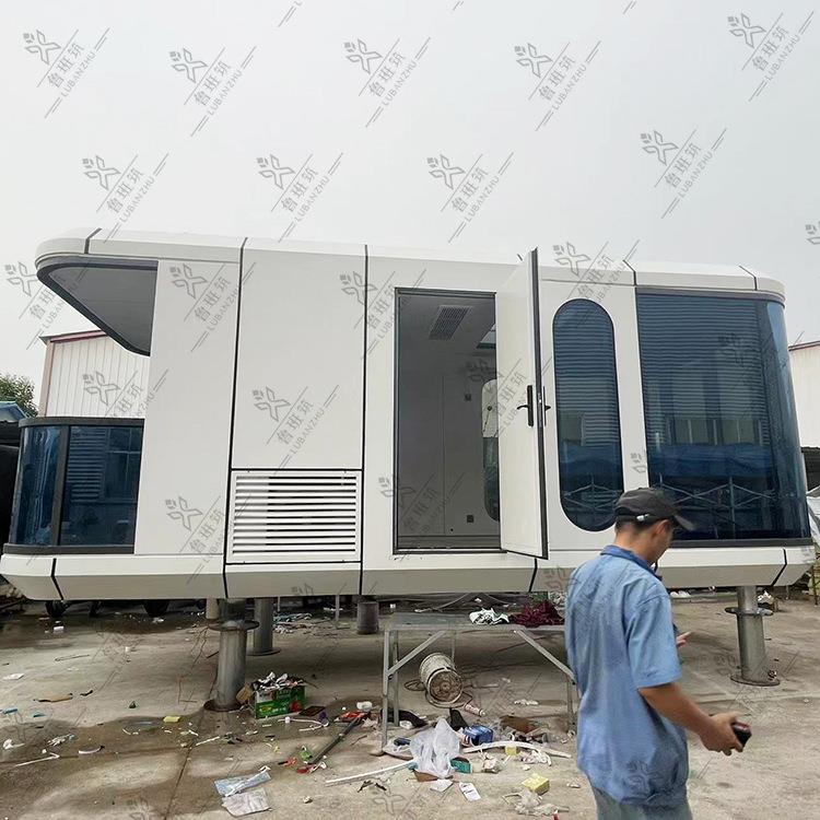 装配钢结构太空舱民宿酒店创意阳光房屋流浪舱苹果仓别墅
