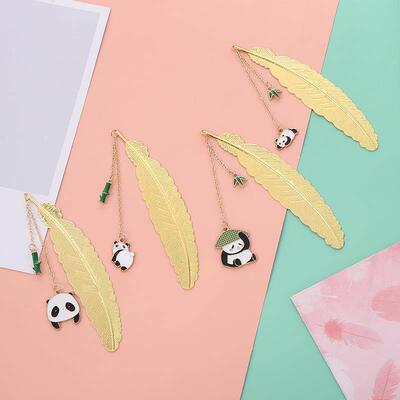 1X Cactus Otter Cat Panda Metal Pendant Bookmark Marker of P