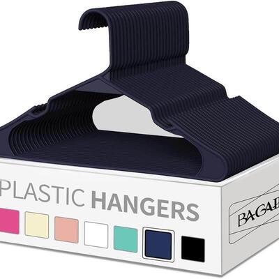 Coat Hanger with Shoulder Grooves plastic Clothes hangers