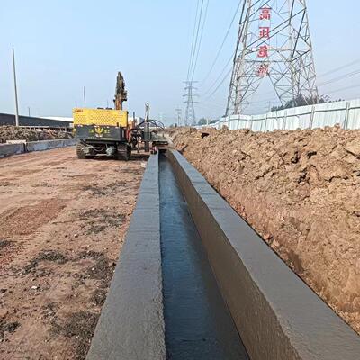 履带式路沿石滑模机 公路防撞墙带路牙石成型机 边沟水渠成型机