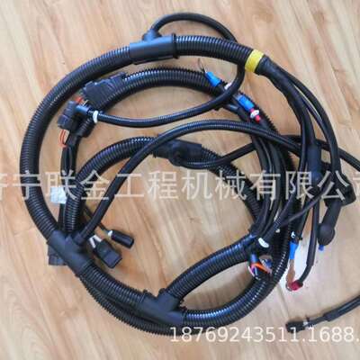 XIAO松PC200-7老款6D102发动机 外线 20Y-06-31611