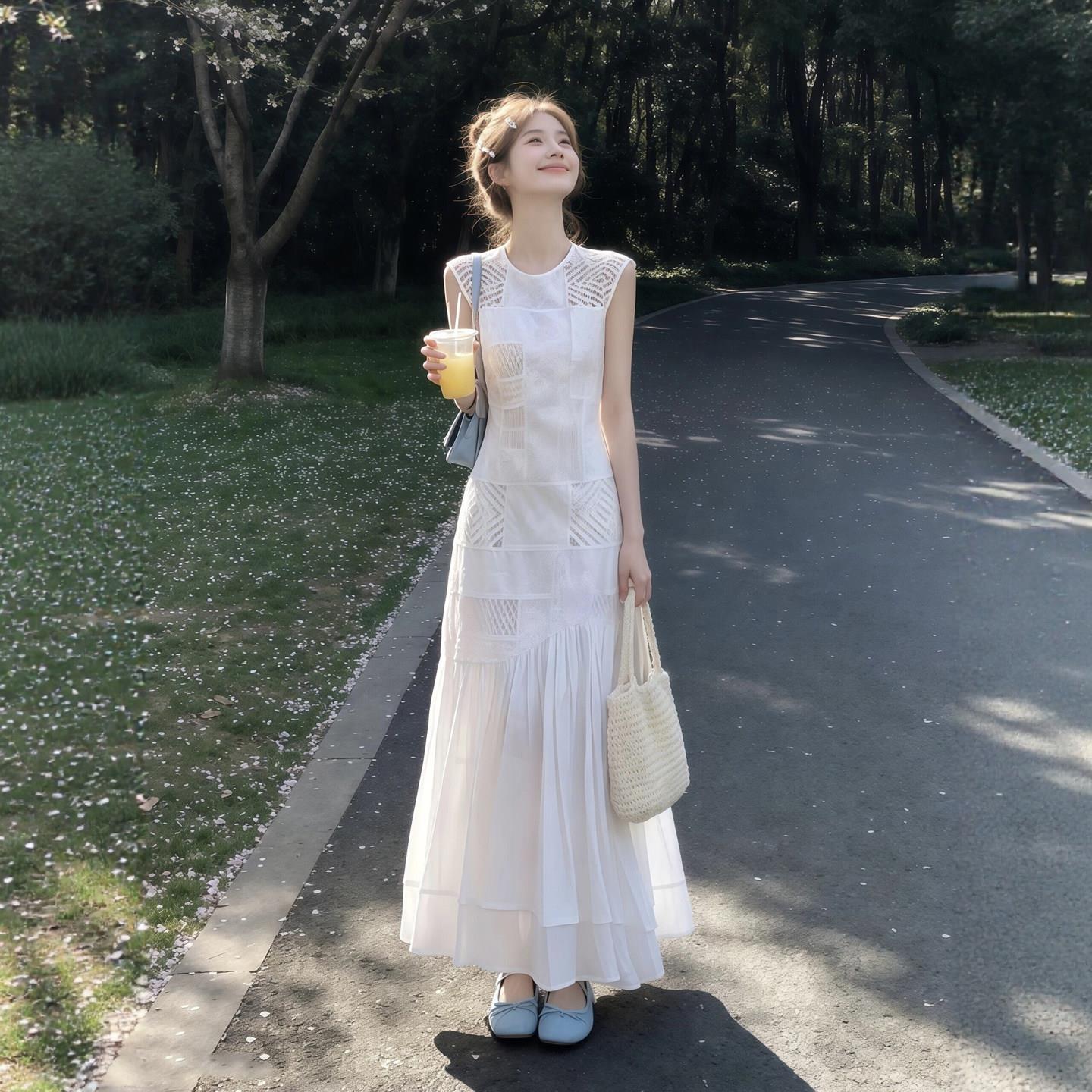 白色背心镂空洋装女2026夏季新款法式长裙子巨好看气质显瘦收腰