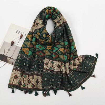 woman with a retro color-blocked small floral long shawl围巾