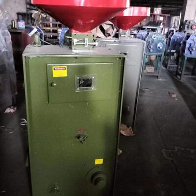 SB30型1100-1500kg/h碾米机带抛光水稻脱壳机剥谷机可配电机柴油